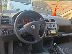 Pelēks Volkswagen Touran 2009 Tukums, ar dzinēja tilpumu 2.00 L un nobraukumu 307 tūkst. km par 700 €, foto 12 vietnē AUTOMOTO.COM.LV