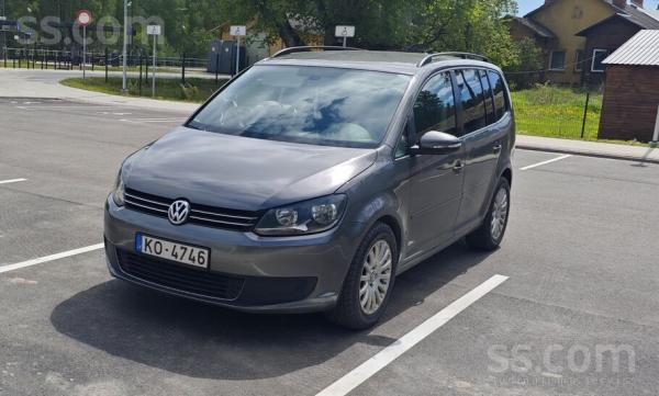 Pelēks Volkswagen Touran 2011 Rīga, ar dzinēja tilpumu 2.00 L un nobraukumu 287 tūkst. km par 4100 €, foto 2 vietnē AUTOMOTO.COM.LV