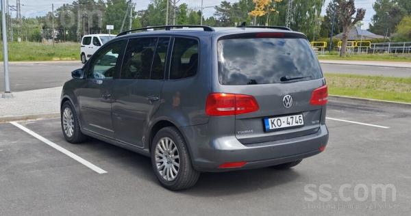 Pelēks Volkswagen Touran 2011 Rīga, ar dzinēja tilpumu 2.00 L un nobraukumu 287 tūkst. km par 4100 €, foto 3 vietnē AUTOMOTO.COM.LV