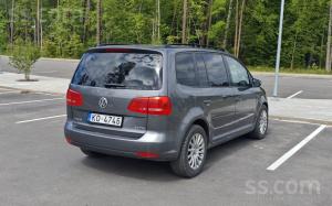 Pelēks Volkswagen Touran 2011 Rīga, ar dzinēja tilpumu 2.00 L un nobraukumu 287 tūkst. km par 4100 €, foto 6 vietnē AUTOMOTO.COM.LV