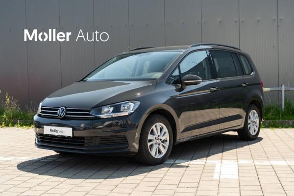 Grey Volkswagen Touran 2021 in Vilnius, with an engine capacity of 2.00 L and mileage of 162 thousand km for 16750 €, photo 1 on AUTOMOTO.COM.LV