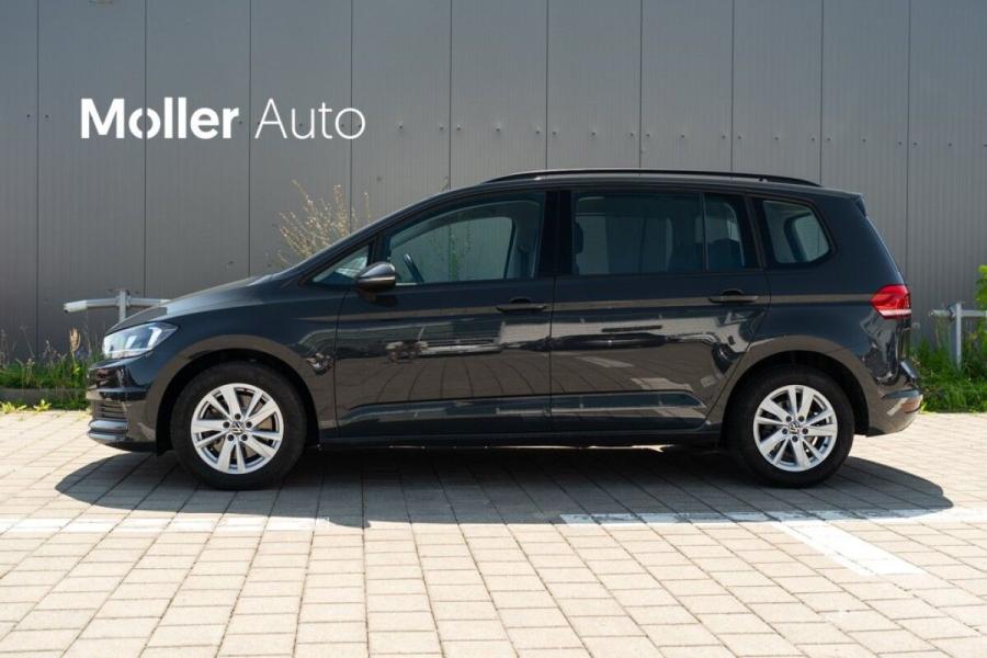 Grey Volkswagen Touran 2021 in Vilnius, with an engine capacity of 2.00 L and mileage of 162 thousand km for 16750 €, photo 4 on AUTOMOTO.COM.LV