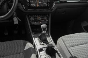 Grey Volkswagen Touran 2021 in Vilnius, with an engine capacity of 2.00 L and mileage of 162 thousand km for 16750 €, photo 9 on AUTOMOTO.COM.LV