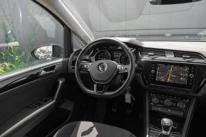 Grey Volkswagen Touran 2021 in Vilnius, with an engine capacity of 2.00 L and mileage of 162 thousand km for 16750 €, photo 15 on AUTOMOTO.COM.LV
