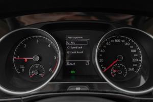 Grey Volkswagen Touran 2021 in Vilnius, with an engine capacity of 2.00 L and mileage of 162 thousand km for 16750 €, photo 18 on AUTOMOTO.COM.LV