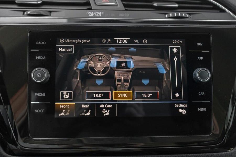 Grey Volkswagen Touran 2021 in Vilnius, with an engine capacity of 2.00 L and mileage of 162 thousand km for 16750 €, photo 20 on AUTOMOTO.COM.LV