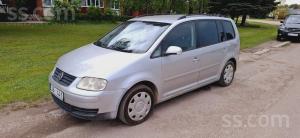 Grey Volkswagen Touran 2003 in Jekabpils, with an engine capacity of 1.90 L and mileage of 303 thousand km for 1400 €, photo 3 on AUTOMOTO.COM.LV