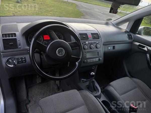 Pelēks Volkswagen Touran 2003 Aizkraukle, ar dzinēja tilpumu 1.90 L un nobraukumu 370 tūkst. km par 2050 €, foto 5 vietnē AUTOMOTO.COM.LV
