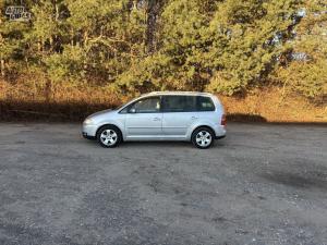 Pelēks Volkswagen Touran 2003 Anykščiai, ar dzinēja tilpumu 2.00 L un nobraukumu 312 tūkst. km par 950 €, foto 2 vietnē AUTOMOTO.COM.LV