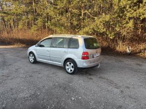 Pelēks Volkswagen Touran 2003 Anykščiai, ar dzinēja tilpumu 2.00 L un nobraukumu 312 tūkst. km par 950 €, foto 3 vietnē AUTOMOTO.COM.LV