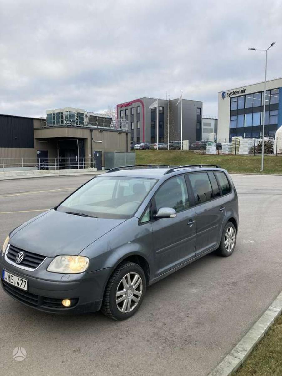 Grey Volkswagen Touran 2003 in Vilnius, with an engine capacity of 1.90 L and mileage of 290 thousand km for 2100 €, photo 1 on AUTOMOTO.COM.LV