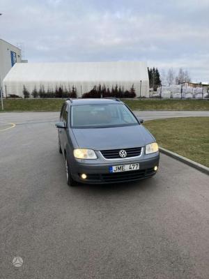 Grey Volkswagen Touran 2003 in Vilnius, with an engine capacity of 1.90 L and mileage of 290 thousand km for 2100 €, photo 2 on AUTOMOTO.COM.LV
