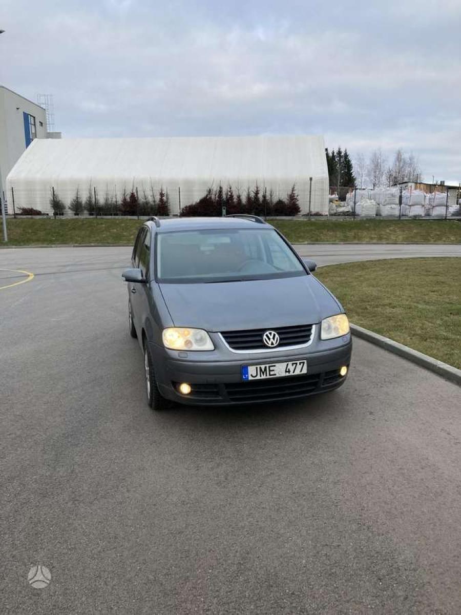 Grey Volkswagen Touran 2003 in Vilnius, with an engine capacity of 1.90 L and mileage of 290 thousand km for 2100 €, photo 2 on AUTOMOTO.COM.LV