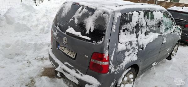 Pelēks Volkswagen Touran 2003 Gargždai, ar dzinēja tilpumu 2.00 L un nobraukumu 354 tūkst. km par 800 €, foto 3 vietnē AUTOMOTO.COM.LV