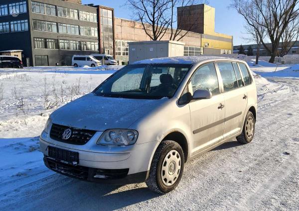 Grey Volkswagen Touran 2003 in Kaunas, with an engine capacity of 1.90 L and mileage of 430 thousand km for 1450 €, photo 2 on AUTOMOTO.COM.LV