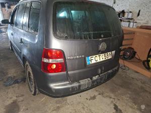 Grey Volkswagen Touran 2003 in Plunge, with an engine capacity of 1.90 L and mileage of 424 thousand km for 750 €, photo 3 on AUTOMOTO.COM.LV