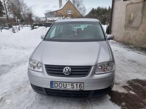 Pelēks Volkswagen Touran 2003 Šauļi, ar dzinēja tilpumu 1.90 L un nobraukumu 229 tūkst. km par 2000 €, foto  vietnē AUTOMOTO.COM.LV