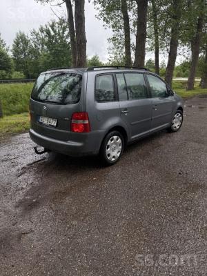 Pelēks Volkswagen Touran 2003 Ventspils, ar dzinēja tilpumu 1.90 L un nobraukumu 422 tūkst. km par 2000 €, foto 5 vietnē AUTOMOTO.COM.LV