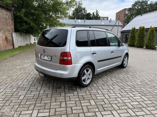 Grey Volkswagen Touran 2003 in Vilnius, with an engine capacity of 1.90 L and mileage of 273 thousand km for 2000 €, photo 5 on AUTOMOTO.COM.LV