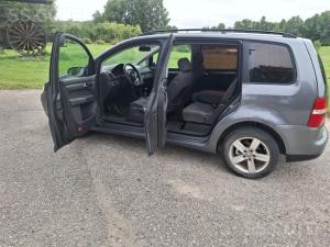 Pelēks Volkswagen Touran 2003 Valmiera, ar dzinēja tilpumu 2.00 L un nobraukumu 330 tūkst. km par 1800 €, foto 5 vietnē AUTOMOTO.COM.LV