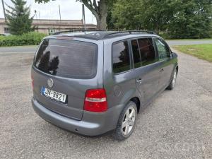 Pelēks Volkswagen Touran 2003 Valmiera, ar dzinēja tilpumu 2.00 L un nobraukumu 330 tūkst. km par 1800 €, foto 10 vietnē AUTOMOTO.COM.LV