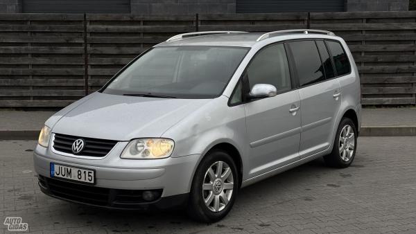 Volkswagen Touran 2003 Šilutė vietnē Pelēks Volkswagen Touran 2003 Šilutė, ar dzinēja tilpumu 2.00 L un nobraukumu 357 tūkst. km par 1450 €, foto 1 vietnē AUTOMOTO.COM.LV