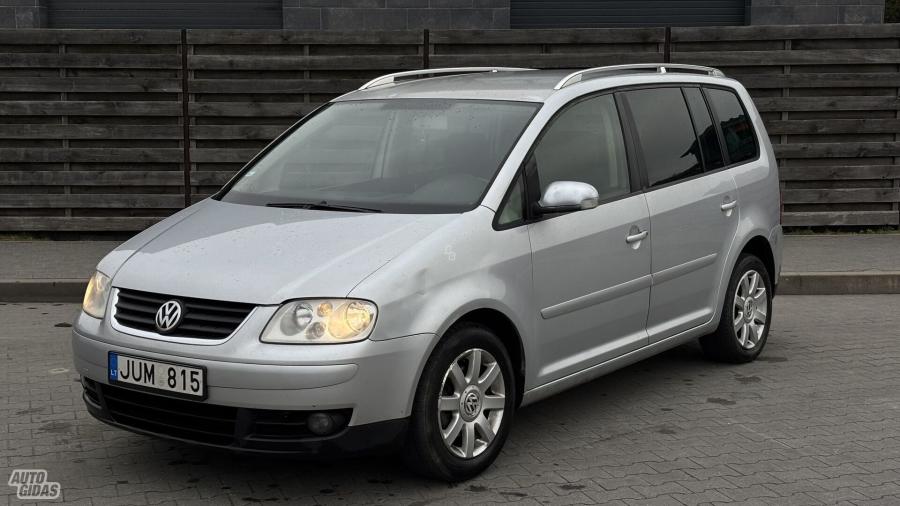Pelēks Volkswagen Touran 2003 Šilutė, ar dzinēja tilpumu 2.00 L un nobraukumu 357 tūkst. km par 1450 €, foto 1 vietnē AUTOMOTO.COM.LV