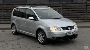 Pelēks Volkswagen Touran 2003 Šilutė, ar dzinēja tilpumu 2.00 L un nobraukumu 357 tūkst. km par 1450 €, foto 4 vietnē AUTOMOTO.COM.LV