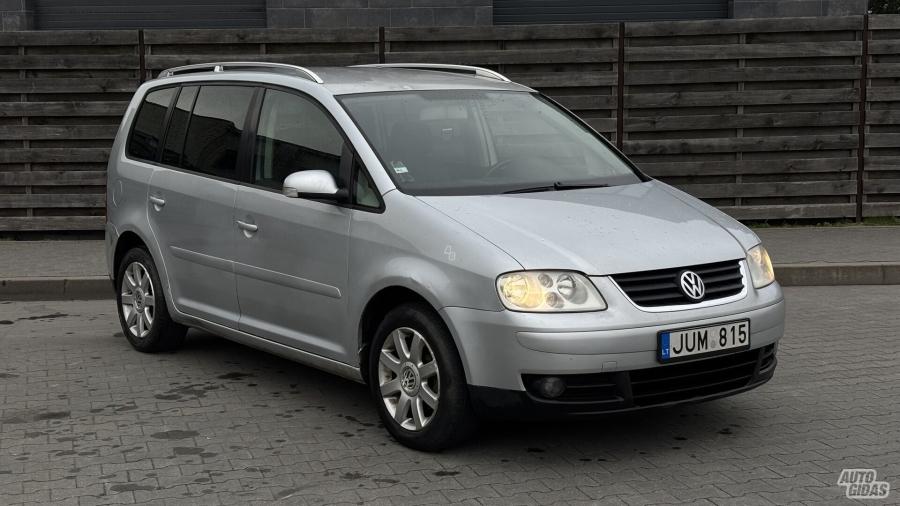 Pelēks Volkswagen Touran 2003 Šilutė, ar dzinēja tilpumu 2.00 L un nobraukumu 357 tūkst. km par 1450 €, foto 4 vietnē AUTOMOTO.COM.LV