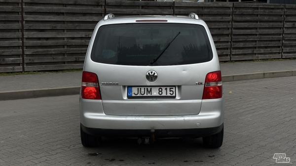 Volkswagen Touran 2003 Šilutė vietnē Pelēks Volkswagen Touran 2003 Šilutė, ar dzinēja tilpumu 2.00 L un nobraukumu 357 tūkst. km par 1450 €, foto 6 vietnē AUTOMOTO.COM.LV