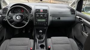 Pelēks Volkswagen Touran 2003 Šilutė, ar dzinēja tilpumu 2.00 L un nobraukumu 357 tūkst. km par 1450 €, foto 10 vietnē AUTOMOTO.COM.LV