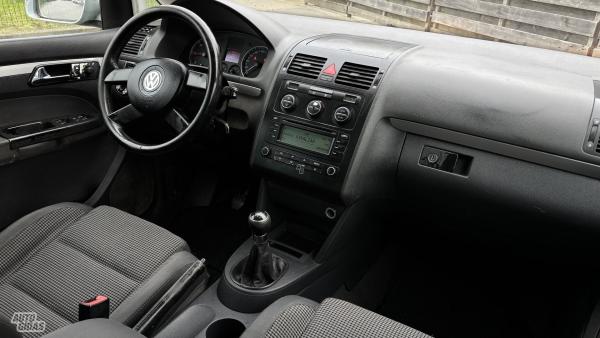 Volkswagen Touran 2003 Šilutė vietnē Pelēks Volkswagen Touran 2003 Šilutė, ar dzinēja tilpumu 2.00 L un nobraukumu 357 tūkst. km par 1450 €, foto 11 vietnē AUTOMOTO.COM.LV