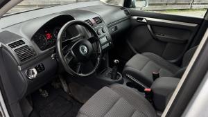 Pelēks Volkswagen Touran 2003 Šilutė, ar dzinēja tilpumu 2.00 L un nobraukumu 357 tūkst. km par 1450 €, foto 12 vietnē AUTOMOTO.COM.LV
