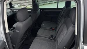 Pelēks Volkswagen Touran 2003 Šilutė, ar dzinēja tilpumu 2.00 L un nobraukumu 357 tūkst. km par 1450 €, foto 14 vietnē AUTOMOTO.COM.LV