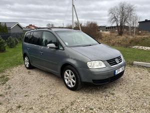 Grey Volkswagen Touran 2004 in Klaipeda, with an engine capacity of 1.90 L and mileage of 346 thousand km for 1750 €, photo  on AUTOMOTO.COM.LV