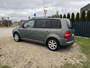 Grey Volkswagen Touran 2004 in Klaipeda, with an engine capacity of 1.90 L and mileage of 346 thousand km for 1750 €, photo 5 on AUTOMOTO.COM.LV