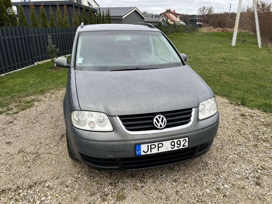 Grey Volkswagen Touran 2004 in Klaipeda, with an engine capacity of 1.90 L and mileage of 346 thousand km for 1750 €, photo 7 on AUTOMOTO.COM.LV