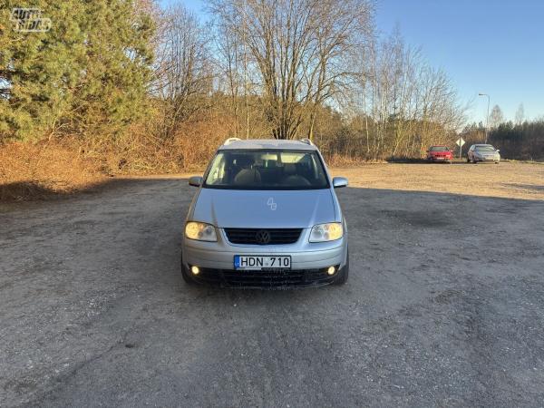 Pelēks Volkswagen Touran 2004 Anykščiai, ar dzinēja tilpumu 2.00 L un nobraukumu 356 tūkst. km par 850 €, foto 6 vietnē AUTOMOTO.COM.LV