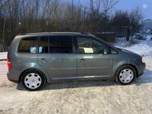 Pelēks Volkswagen Touran 2004 Panevēža, ar dzinēja tilpumu 1.97 L un nobraukumu 476 tūkst. km par 1450 €, foto 7 vietnē AUTOMOTO.COM.LV