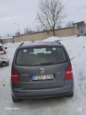 Grey Volkswagen Touran 2004 in Ukmerge, with an engine capacity of 1.90 L and mileage of 258 thousand km for 1100 €, photo 4 on AUTOMOTO.COM.LV