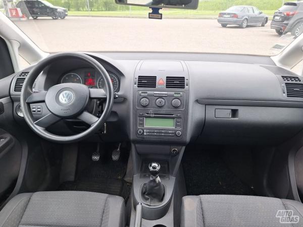 Grey Volkswagen Touran 2004 in Telschi, with an engine capacity of 1.90 L and mileage of 300 thousand km for 999 €, photo 7 on AUTOMOTO.COM.LV
