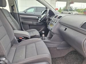 Grey Volkswagen Touran 2004 in Telschi, with an engine capacity of 1.90 L and mileage of 300 thousand km for 899 €, photo 10 on AUTOMOTO.COM.LV