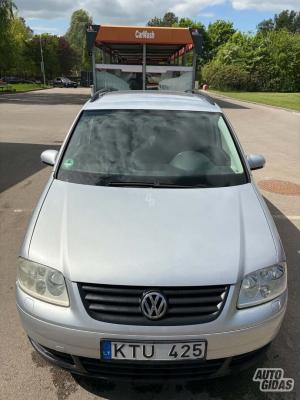 Pelēks Volkswagen Touran 2004 Kauņa, ar dzinēja tilpumu 1.60 L un nobraukumu 257 tūkst. km par 1500 €, foto 6 vietnē AUTOMOTO.COM.LV