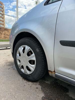 Pelēks Volkswagen Touran 2004 Kauņa, ar dzinēja tilpumu 1.60 L un nobraukumu 257 tūkst. km par 1500 €, foto 9 vietnē AUTOMOTO.COM.LV