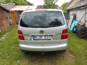 Pelēks Volkswagen Touran 2004 Pakruojis, ar dzinēja tilpumu 1.97 L un nobraukumu 222 tūkst. km par 1000 €, foto  vietnē AUTOMOTO.COM.LV