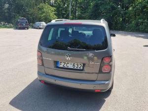 Pelēks Volkswagen Touran 2004 Kauņa, ar dzinēja tilpumu 2.00 L un nobraukumu 274 tūkst. km par 1900 €, foto 6 vietnē AUTOMOTO.COM.LV
