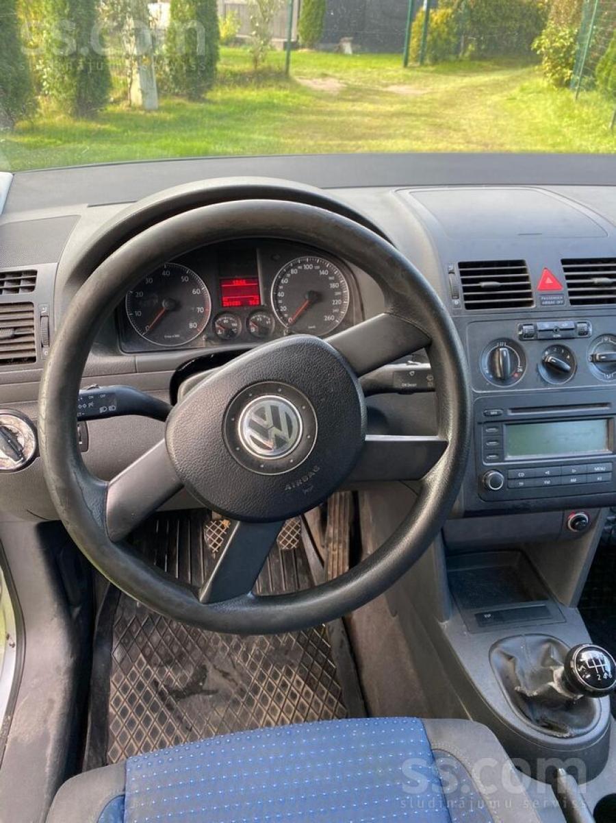 Pelēks Volkswagen Touran 2004 Jelgava, ar dzinēja tilpumu 1.60 L un nobraukumu 207 tūkst. km par 800 €, foto 10 vietnē AUTOMOTO.COM.LV