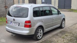 Pelēks Volkswagen Touran 2004 Kaišiadorys, ar dzinēja tilpumu 1.60 L un nobraukumu 229 tūkst. km par 1550 €, foto 6 vietnē AUTOMOTO.COM.LV