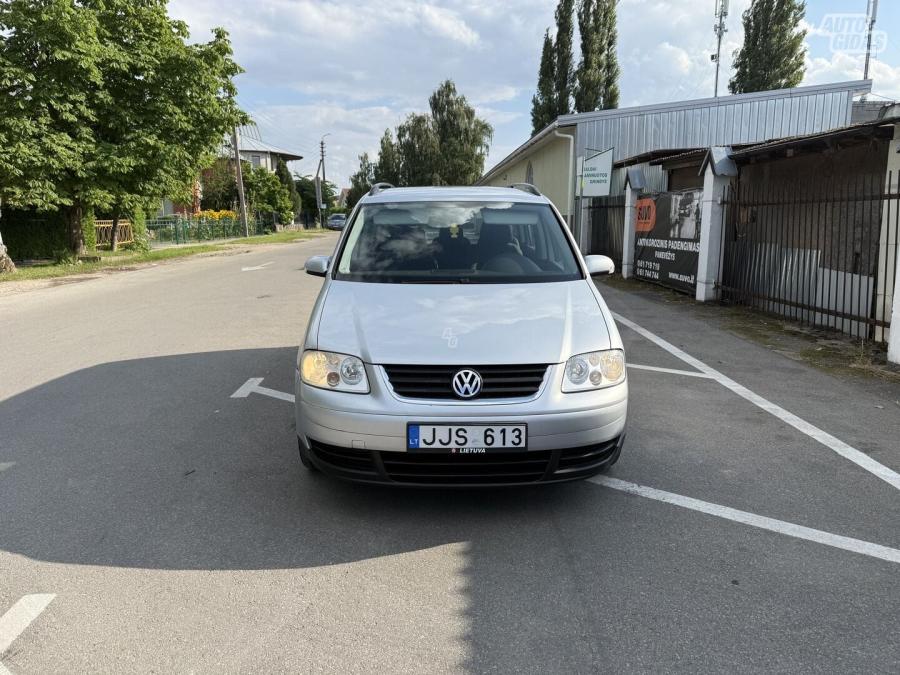 Grey Volkswagen Touran 2004 in Panevezys, with an engine capacity of 1.90 L and mileage of 356 thousand km for 1250 €, photo 7 on AUTOMOTO.COM.LV