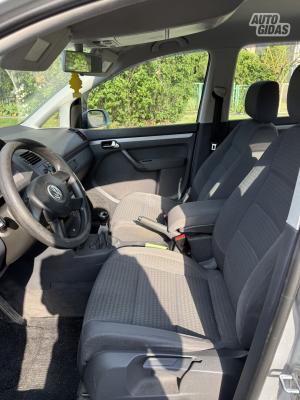 Grey Volkswagen Touran 2004 in Panevezys, with an engine capacity of 1.90 L and mileage of 356 thousand km for 1250 €, photo 9 on AUTOMOTO.COM.LV